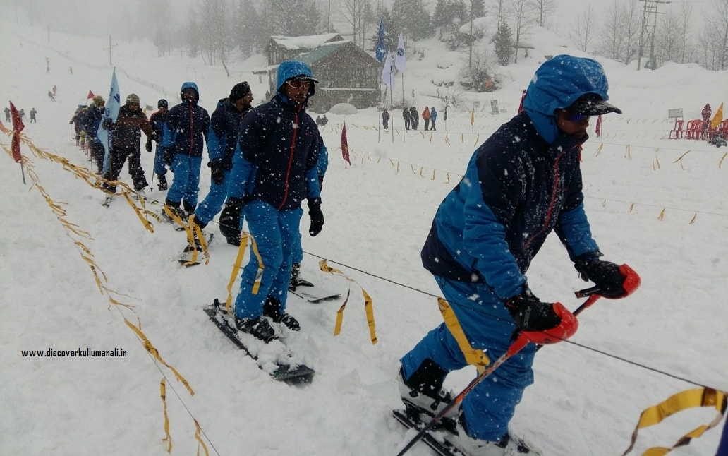 National alpine skiing, snowboarding championships begin in Manali ...